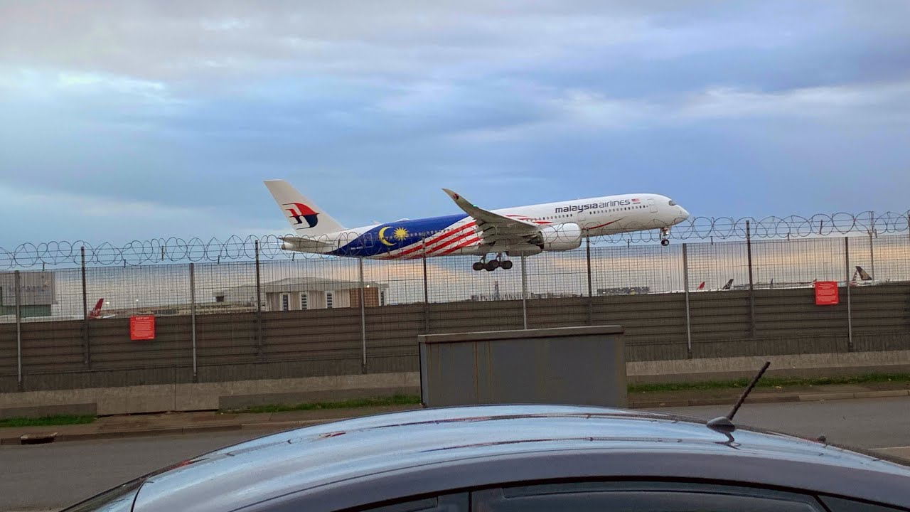 Malaysia 🇲🇾 Airlines MH0004 Kuala Lumpur To London: Air Mexico 27L ...