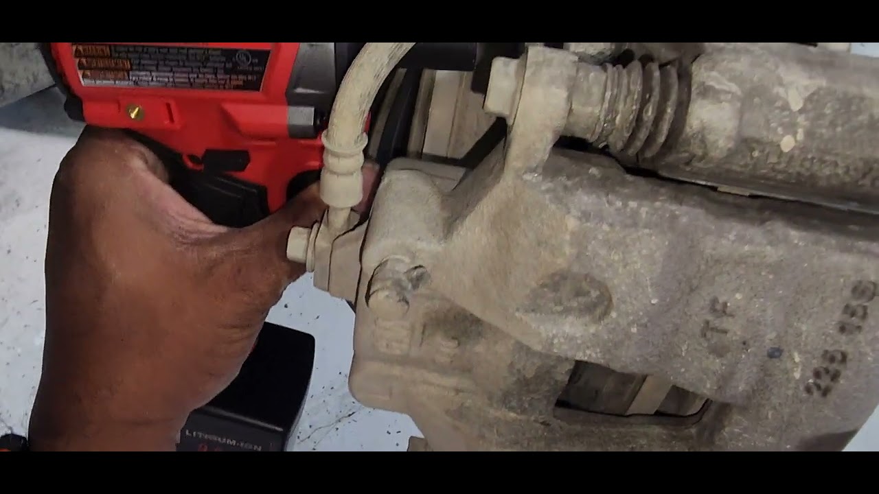 the new milwaukee stubby 2562-20 impact gun kit - YouTube