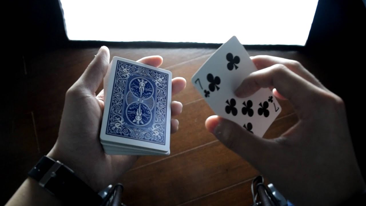Magic Everywhere射牌教學~Back Palm Flick! - YouTube