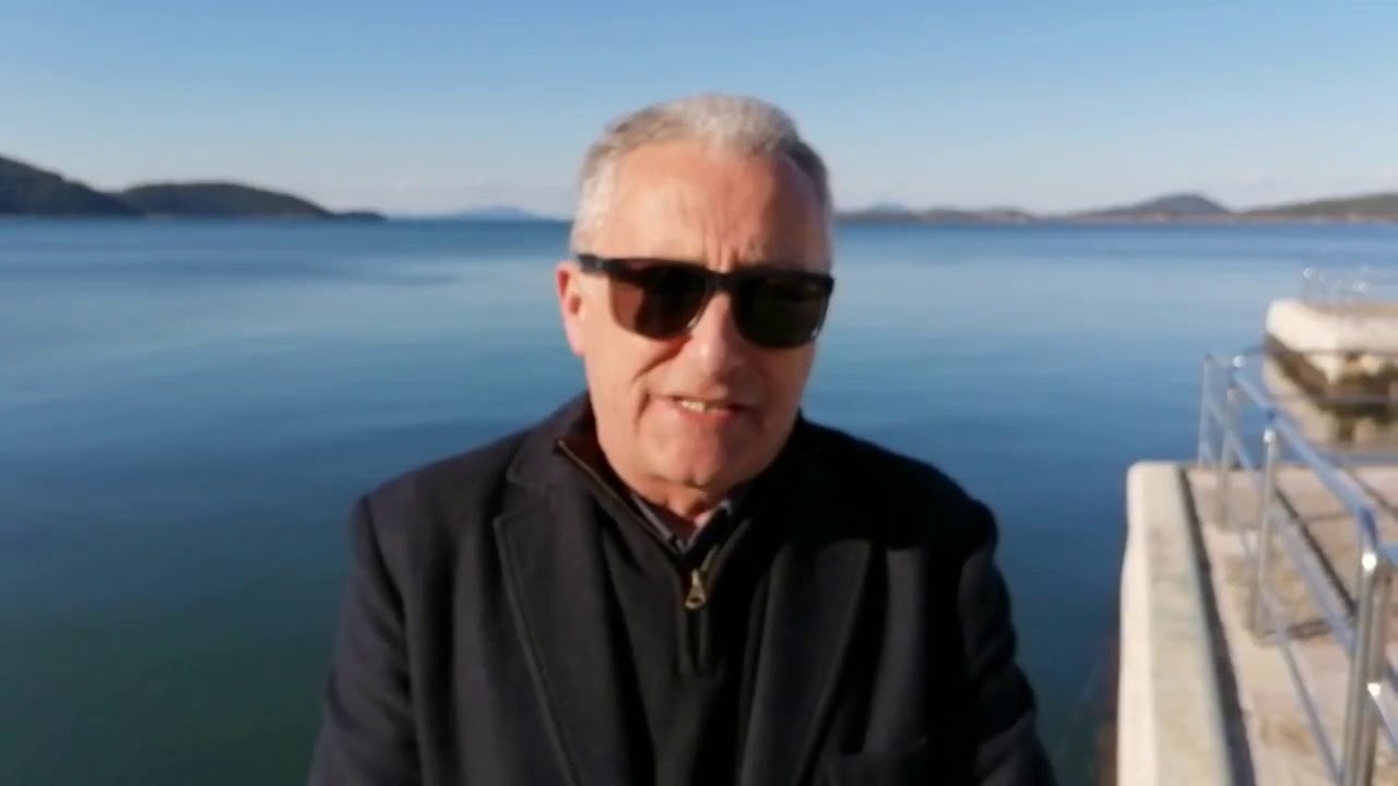ΤΡΕΝΑΚΙ ΗΓΟΥΜΕΝΙΤΣΑ - YouTube