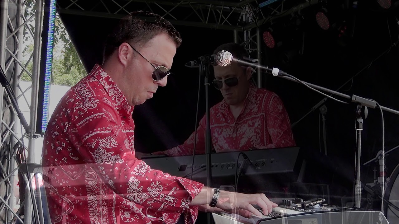 Dale Storr @North Wales Blues & Soul Festival 2018 - YouTube