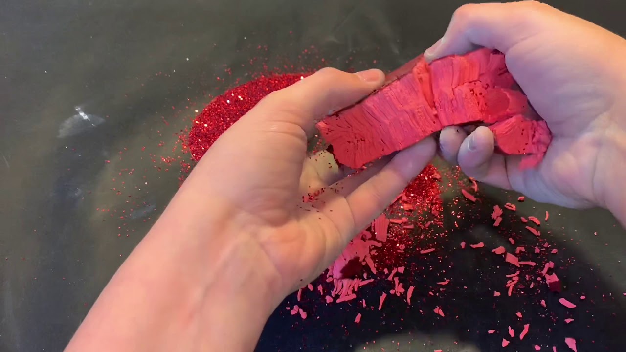 Red cornstarch crunches ️☺️ - YouTube