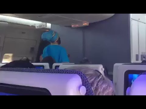 RASTA MAN PRAYING ON PLAN BEFORE FLIGHT TO JAMAICA | JAH RASTAFARI ...