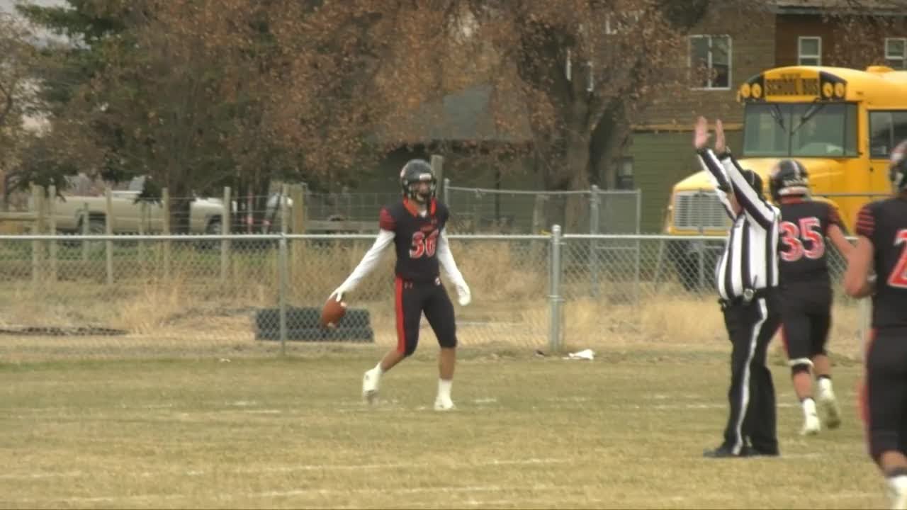Manhattan football tames Malta Mustangs from the start in blowout win ...