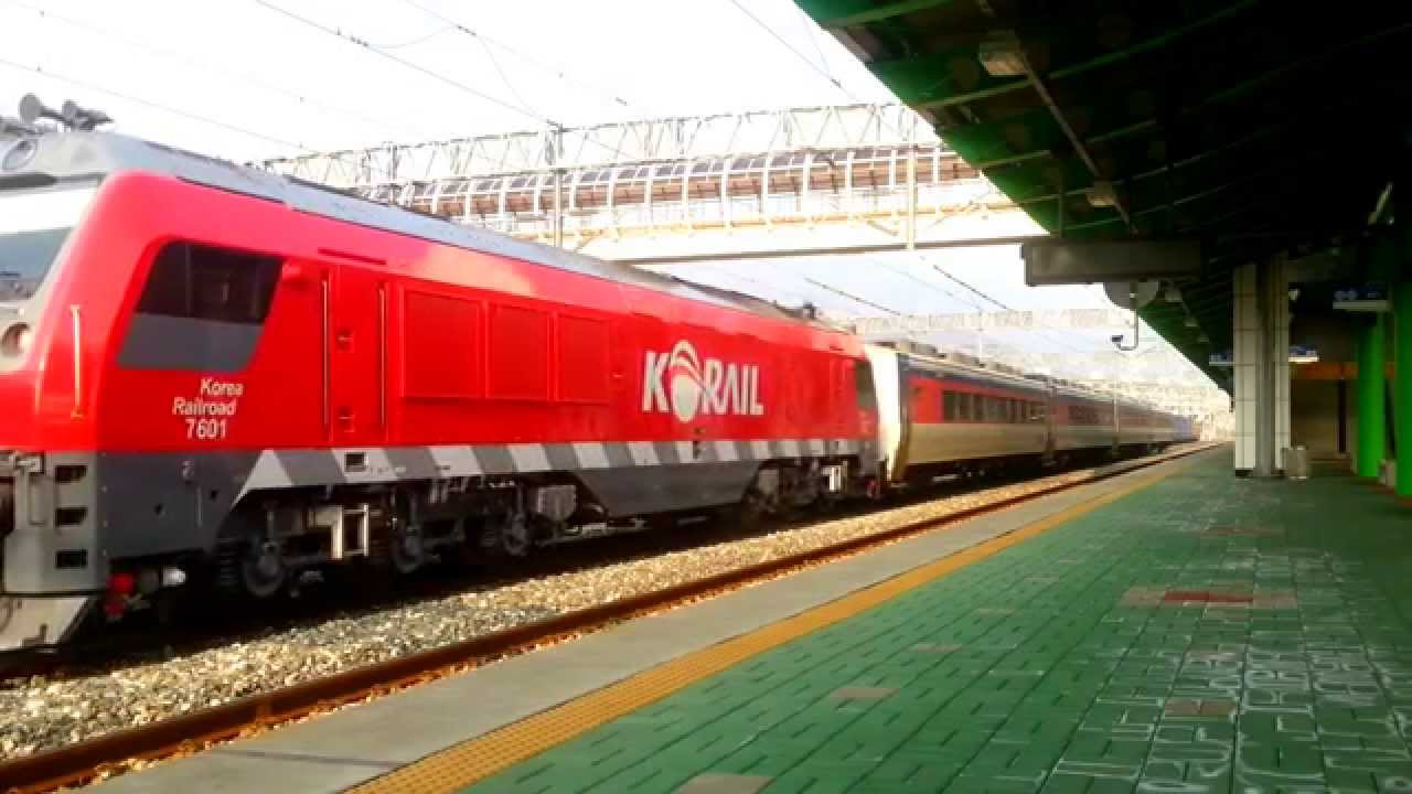 [KORAIL] 한국철도공사 신형 디젤전기기관차 7601호 1080p HD - YouTube