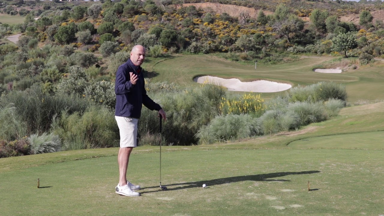 Golf PAR 3 Essentials for Beginners - YouTube