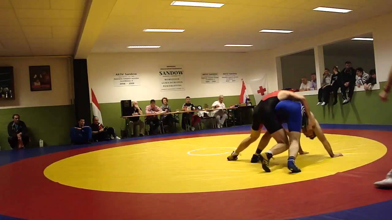 Sandow Arnhem vs Body Fit Amsterdam - YouTube