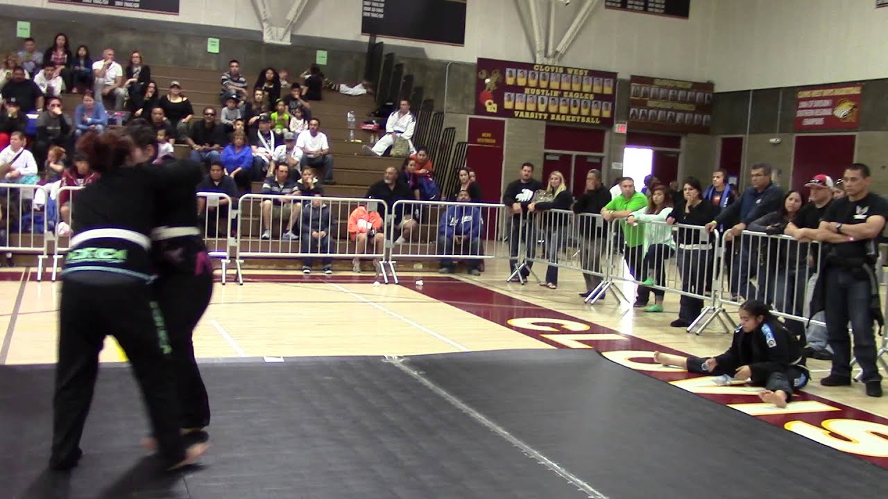 Natalia Diaz (Ralph House) vs. Laura Bautista (Dethrone Base Camp ...