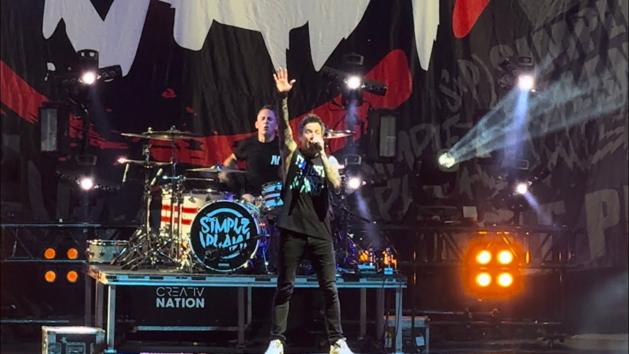 Welcome To My Life - Simple Plan: Greatest Hits Tour 2024 [LIVE] - YouTube