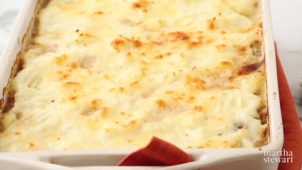 Cheddar Topped Shepherds Pie Martha Stewart Youtube 7409