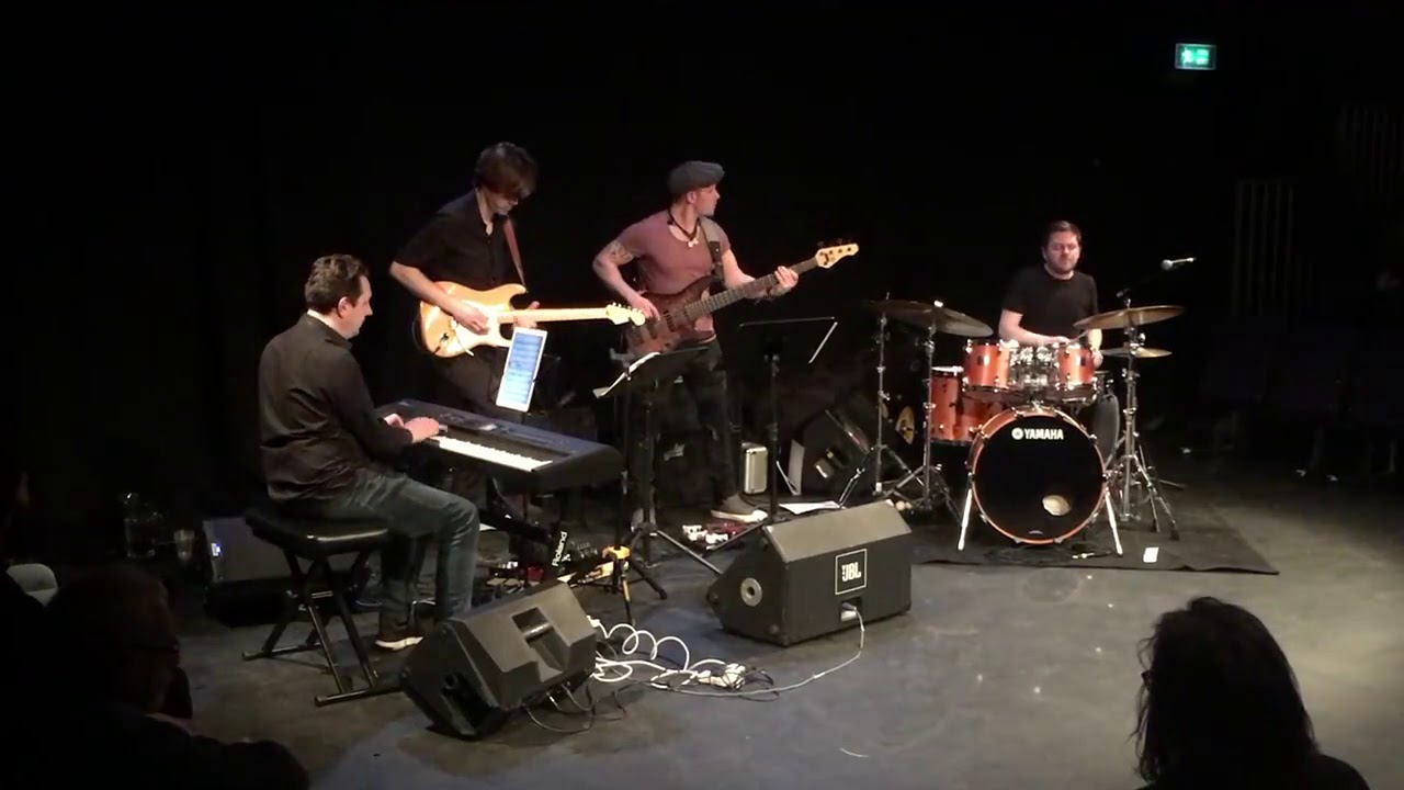 Alyn Cosker Group playing 'The Adventures of Feskelar'. - YouTube