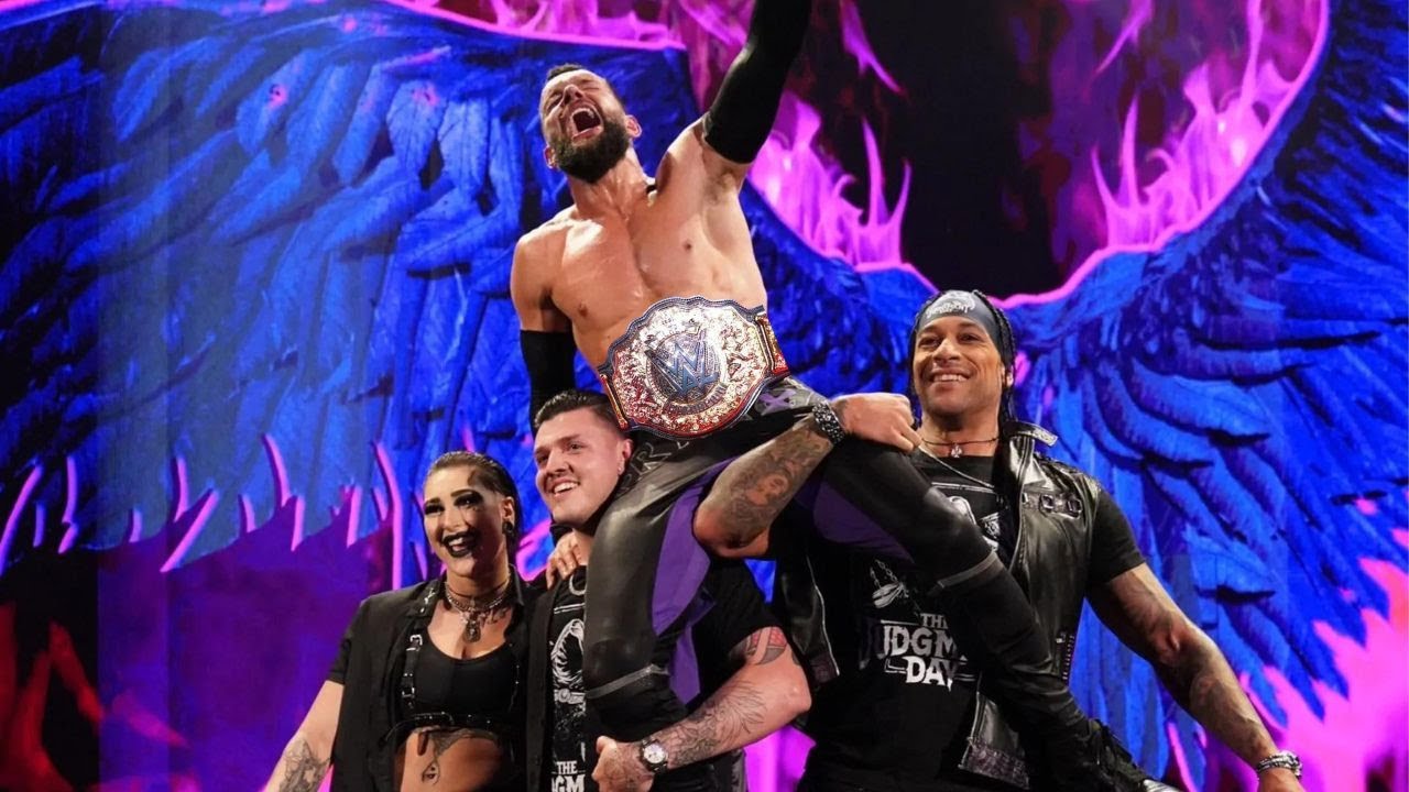 New WWE World Heavyweight Championship. Who Should Win It? - YouTube