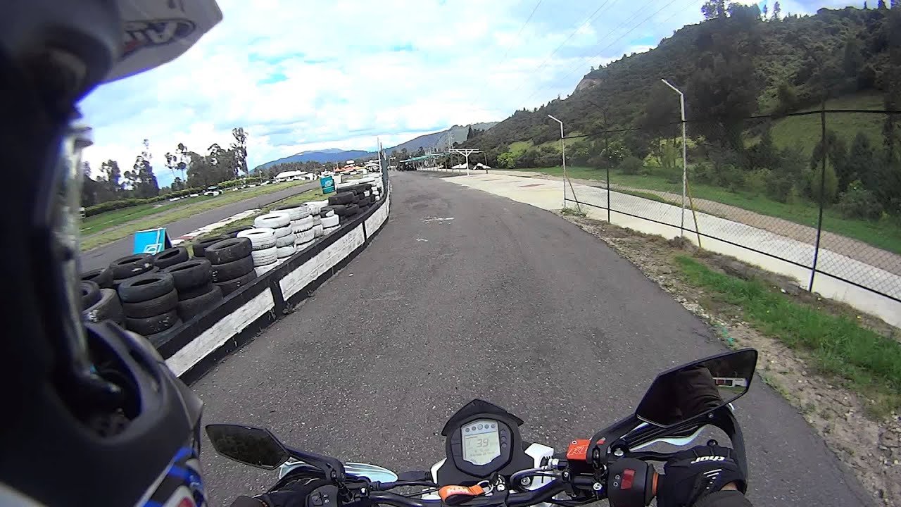 Test Drive Duke 200 + akrapovic y Z250 Kawasaki - YouTube