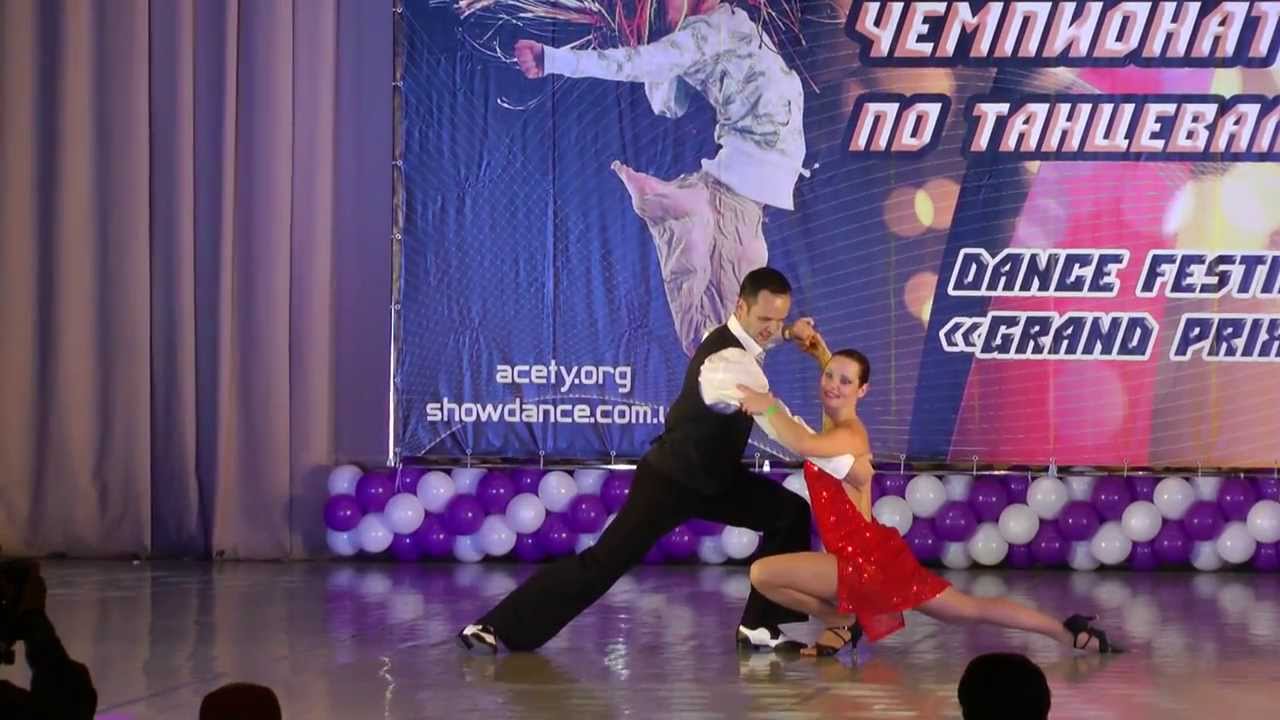 Salsa dance - Tumba la cana jibarito - YouTube