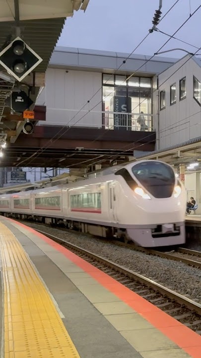 E657系 龍ケ崎市高速通過 #e657系 #ひたち #ときわ #常磐線 #高速通過 #shorts - YouTube