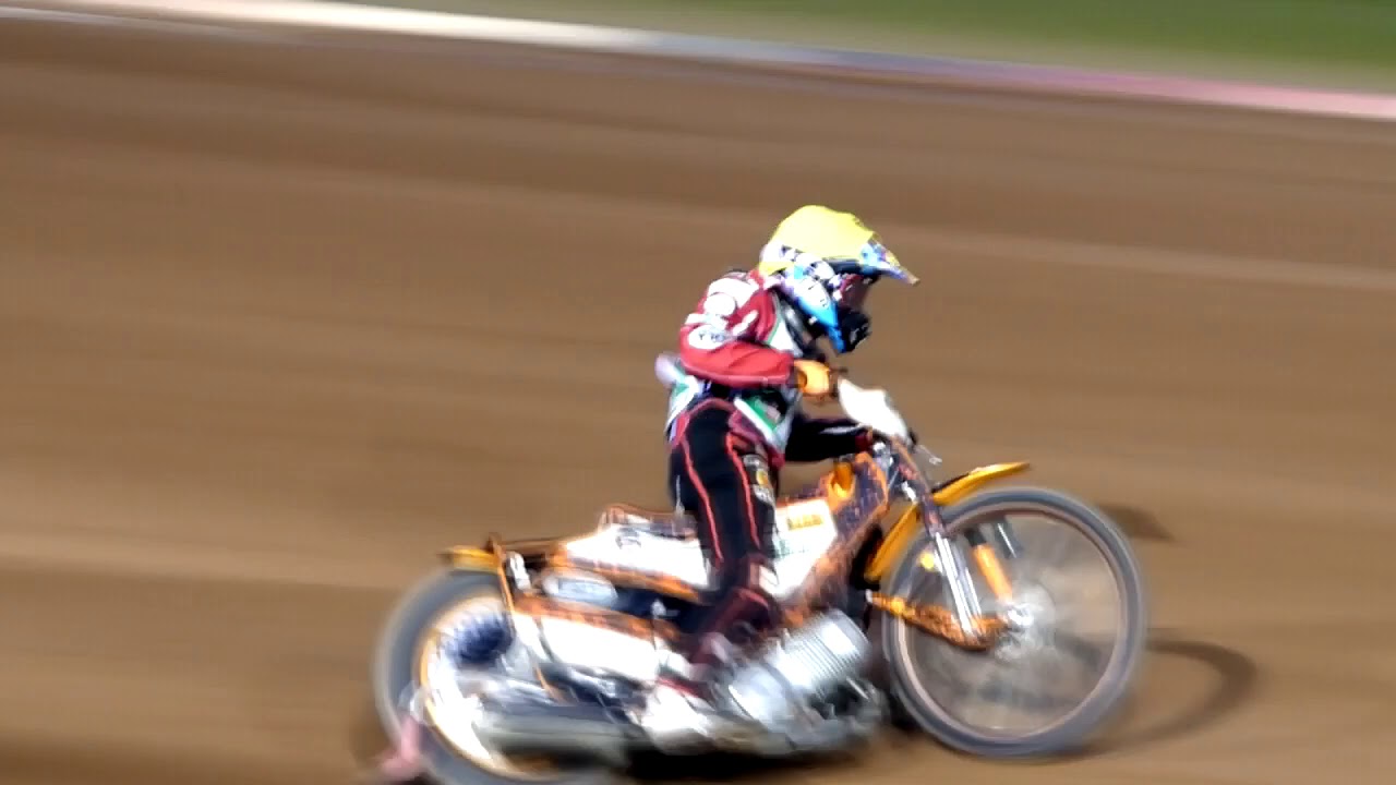 Speedway - Belle Vue v Cradley Heath - heat 1 - YouTube