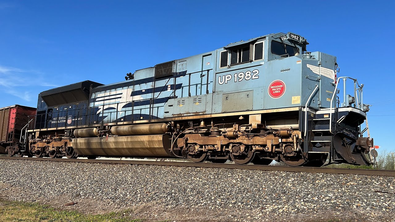 UP 1982 Missouri-Pacific Heritage Unit Trails on SB AZEX Loads - YouTube