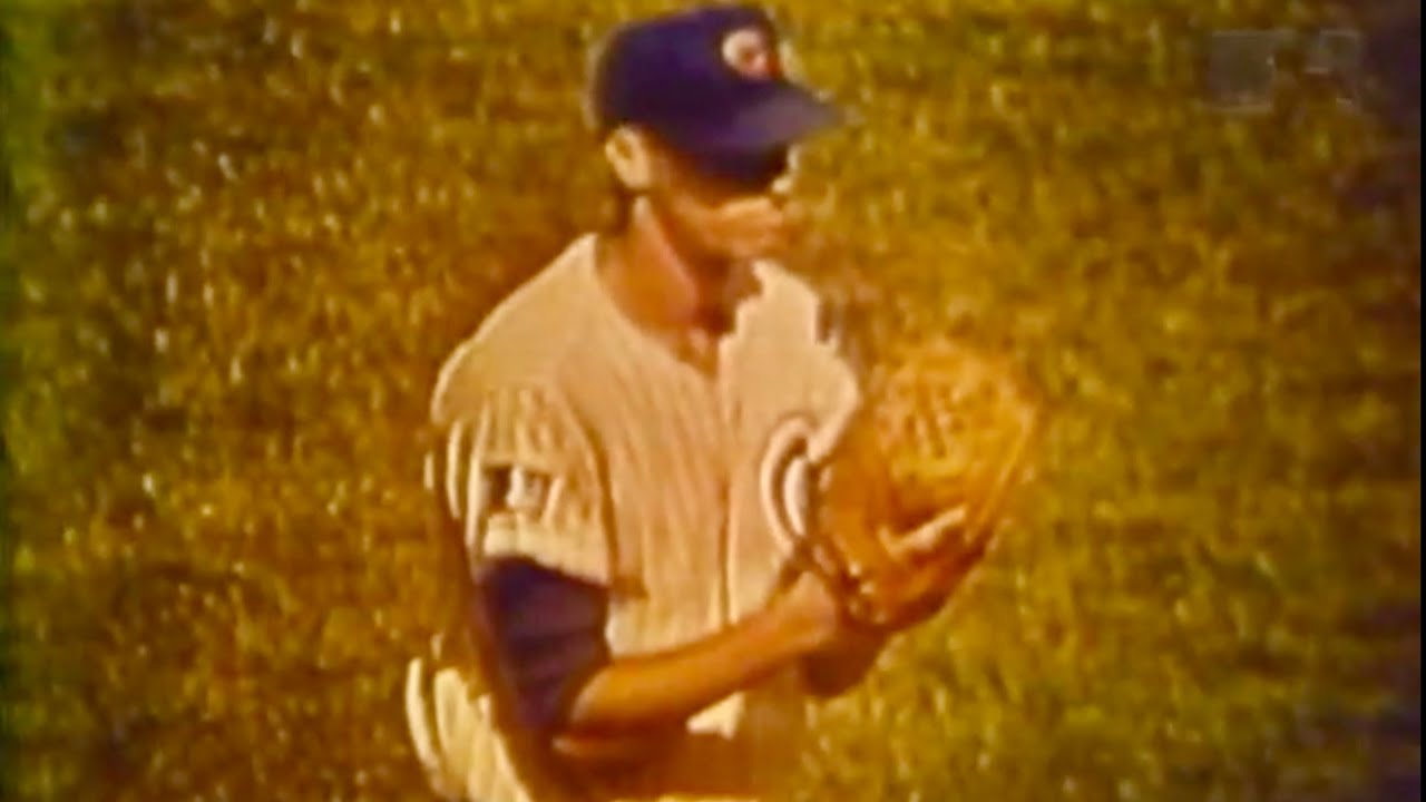 1969 | Ken Holtzman No Hitter (Final Outs) | Cubs vs Braves | 8-19-1969 ...