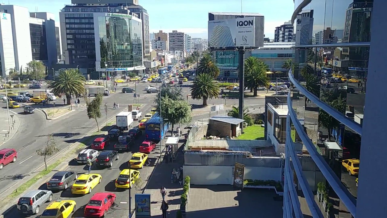 Traffic in Quito, Ecuador - timelapse - YouTube