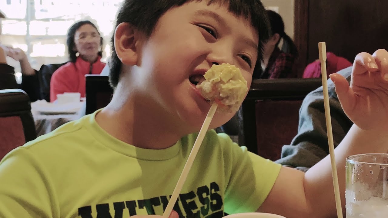 Cai Dim Sum Restaurant - Chicago Chinatown - YouTube