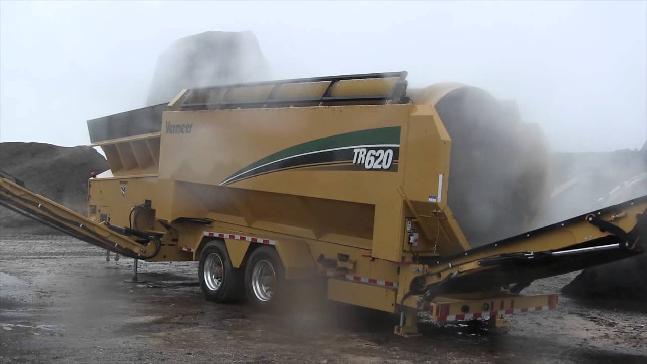 Vermeer TR620 screening plant in action - YouTube