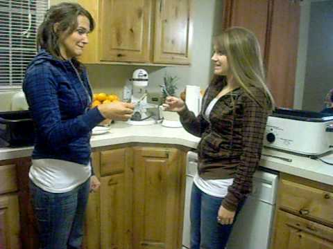 Wishbone Breaking on Christmas - YouTube