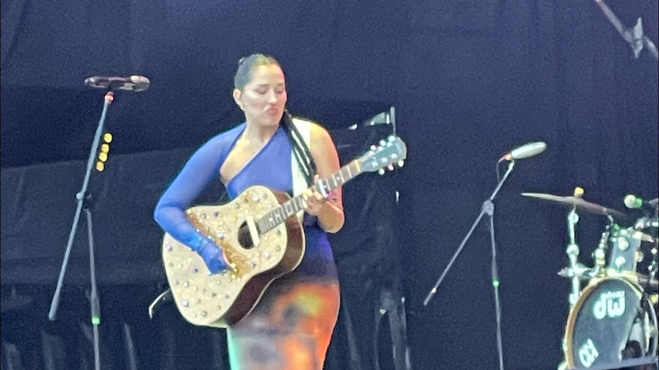 Elsa y el mar - Ojos noche -Bogotá / Estéreo Picnic - YouTube