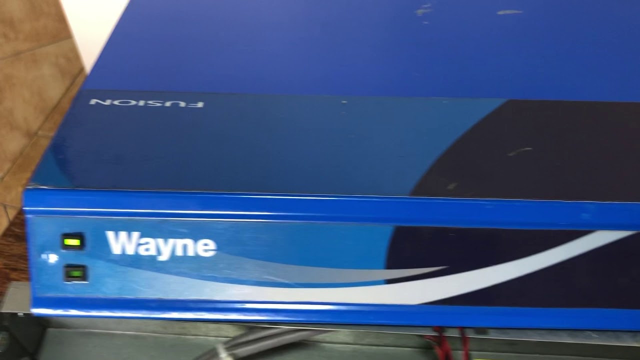 Wayne Fusion Dresser - YouTube