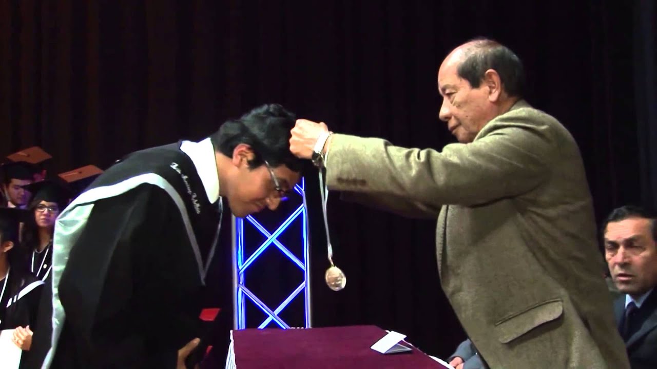 Entrega de Medalla y Diploma - Promoción Jaime López Raygada - YouTube