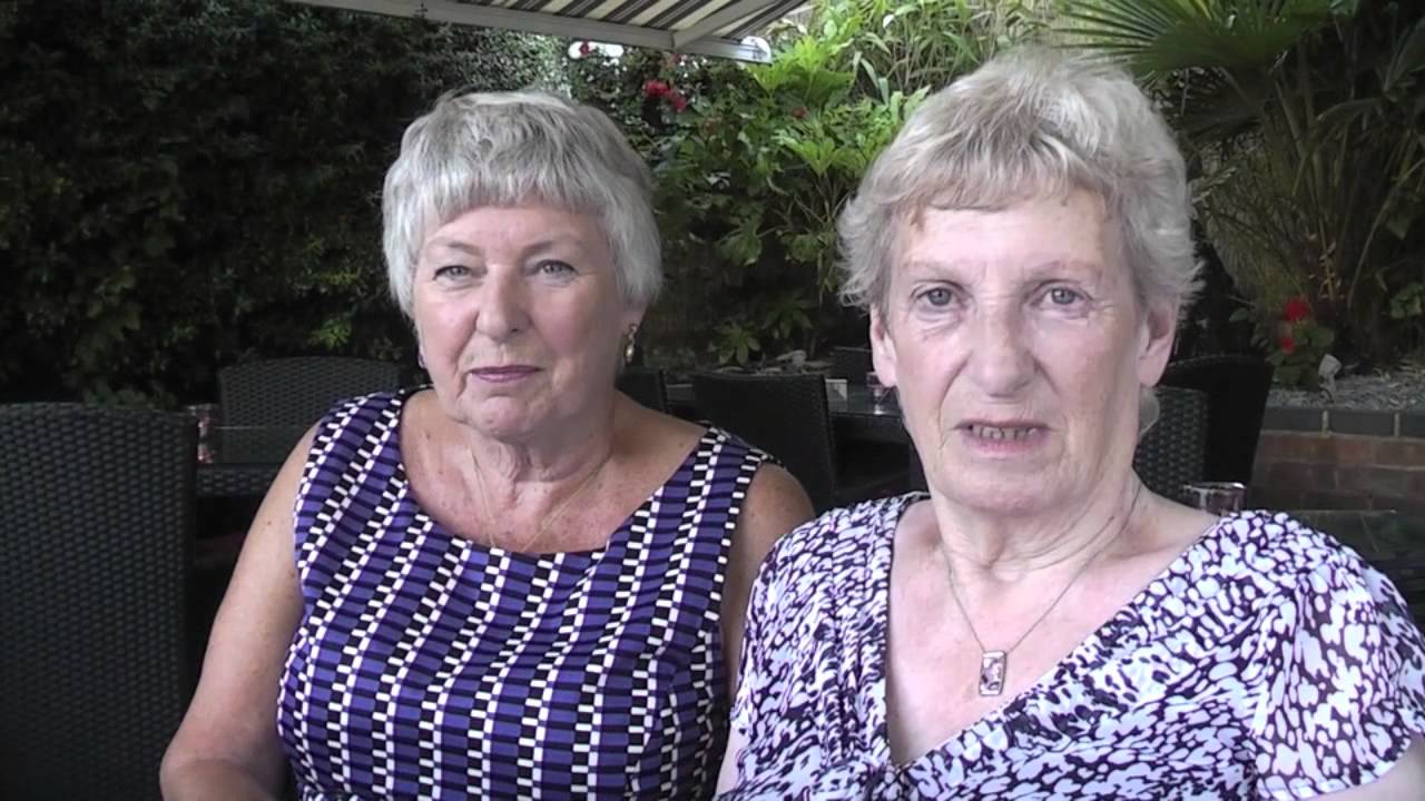 A Warm Welcome at The Boxmoor Lodge - YouTube