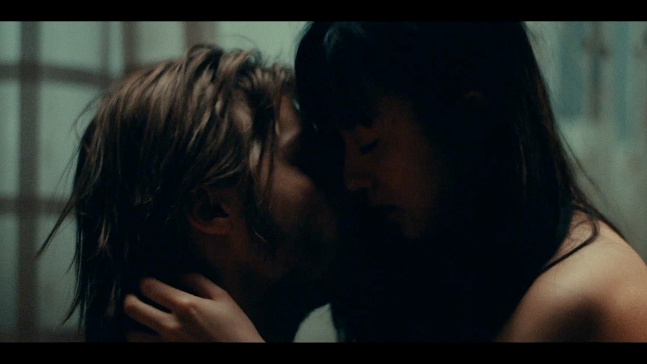 Koki,、最愛の人と激しく求め合う… ロンドン撮影で流ちょうな英語も披露 映画『TOUCH／タッチ』本編映像 - YouTube