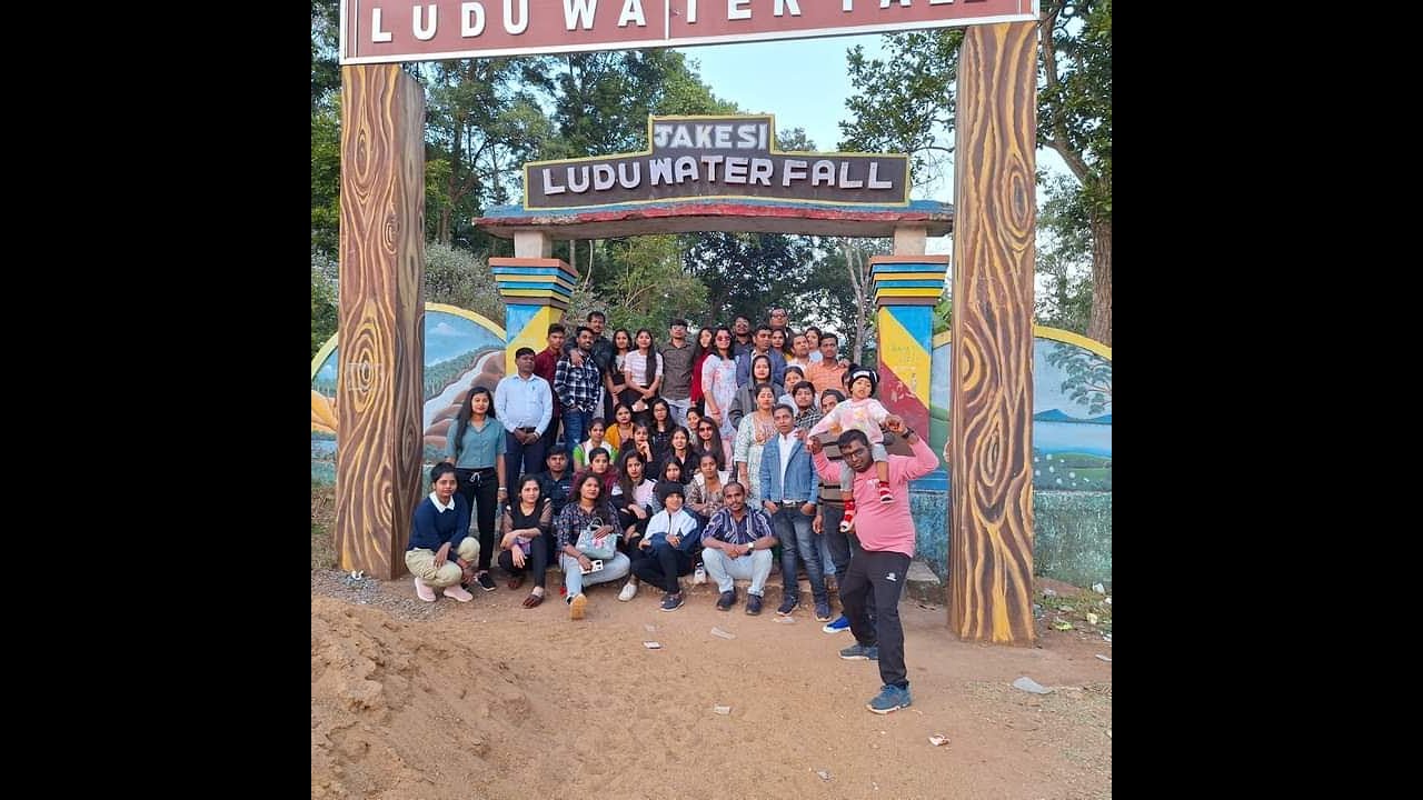 Ludu Waterfall by SA - YouTube