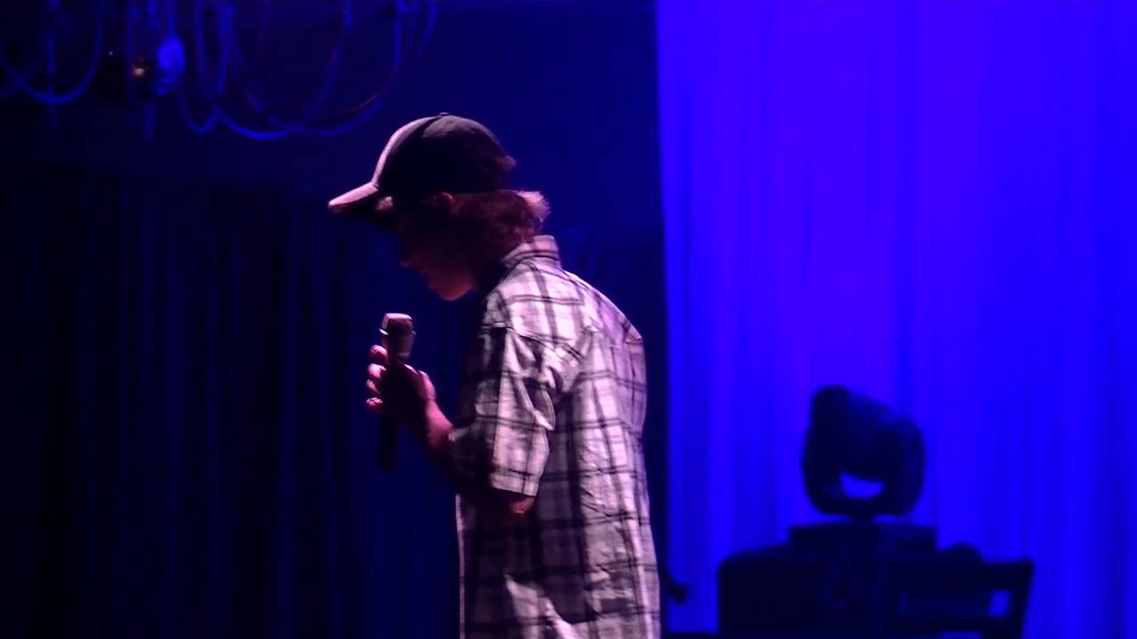 Hunter Cook singing Smile by Uncle Kracker - YouTube