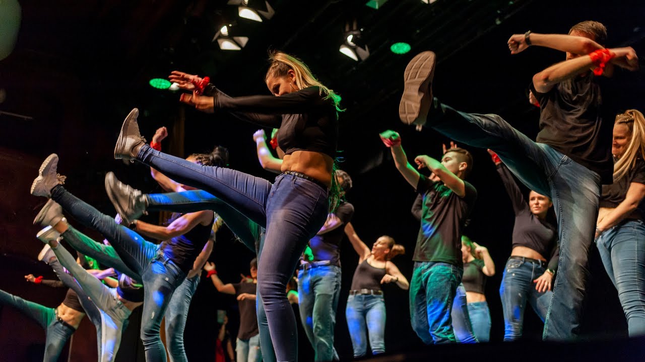 27. SHUFFLE CREW – SHUFFLE PARTY (lektorka Martina Panochová) - YouTube