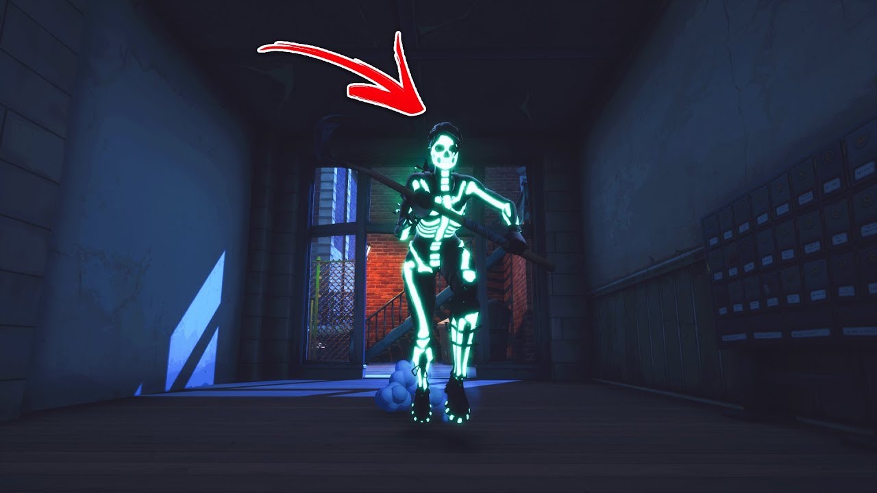 How to FREEZE YOUR WALK ANIMATION by doing this glitch in Fortnite ...