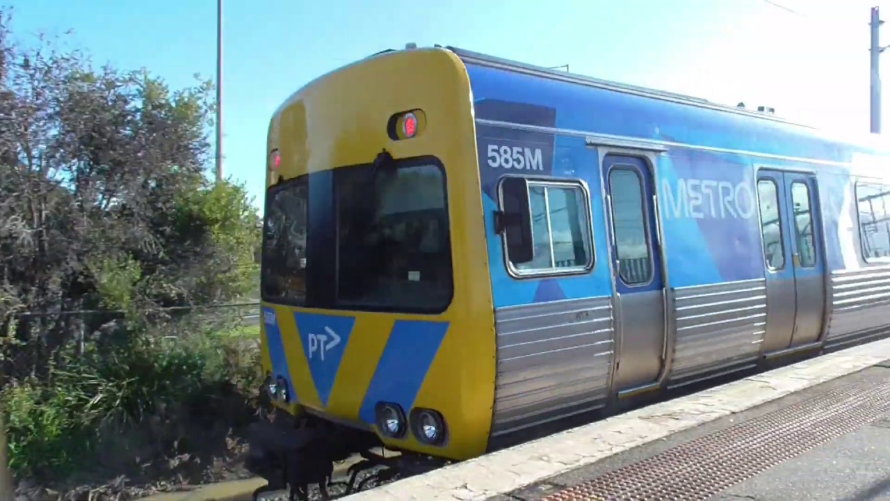 Metro Trains and Buses at Cranbourne - YouTube