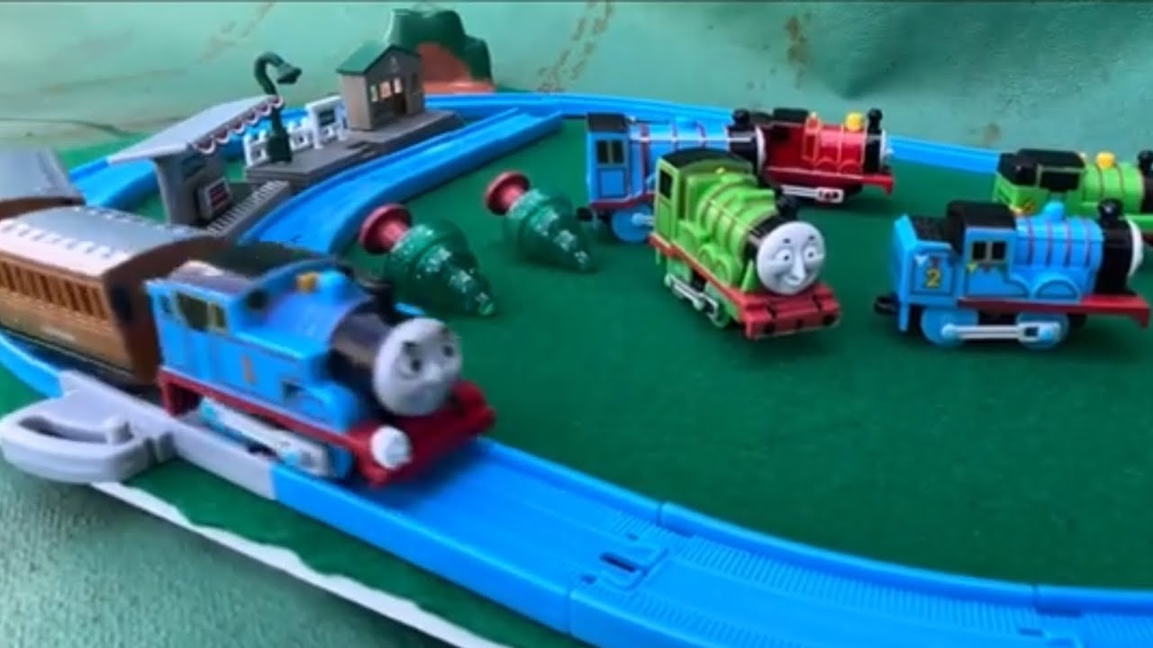 【Thomas】It's a gentle and calm video of a race in a very small space.😊 ...