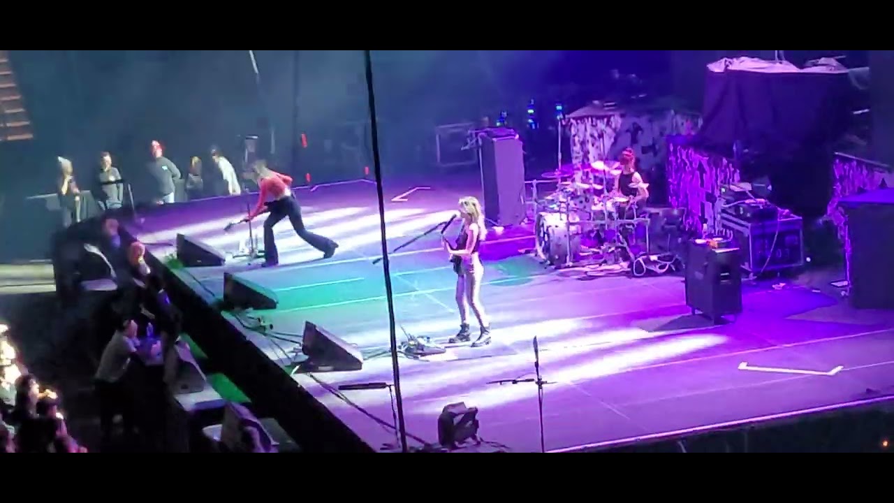 The Warning - EVOLVE - Place Bell - Laval, QC, Canada - November 20 ...