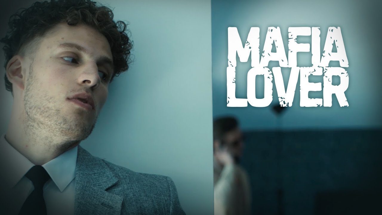 A ruthless mob boss and a brave stranger—will loyalty or betrayal ...