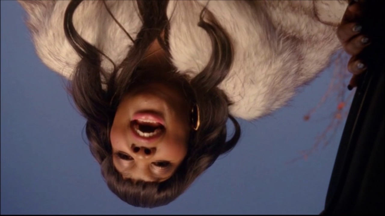 Glee - Kurt and Blaine make out in the car 4x14 - YouTube