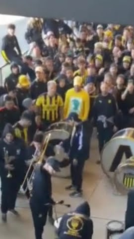 BARRA AMSTERDAM PEÑAROL DE URUGUAY 🟡⚫🟡 EL MANYA - YouTube