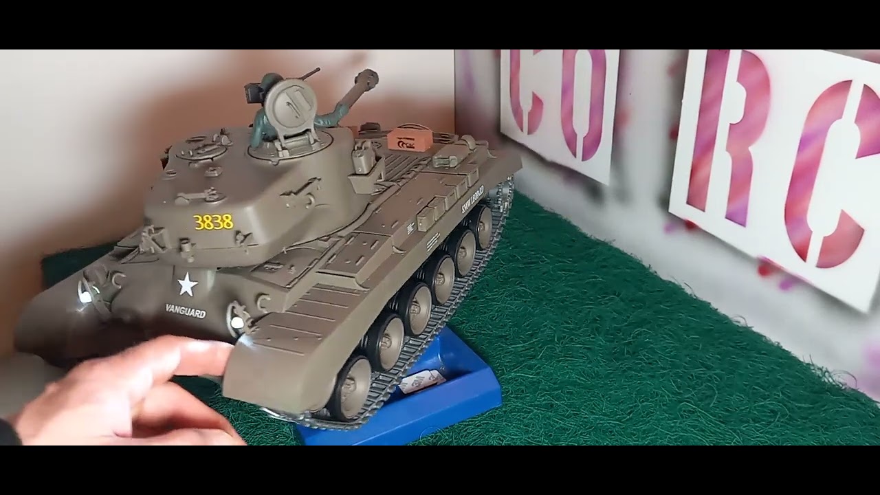 Heng Long Pershing 1/16 Rc tank on the stand. - YouTube