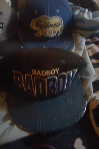 Flipping hats online to make a PROFIT #mustwatch #goodwill - YouTube