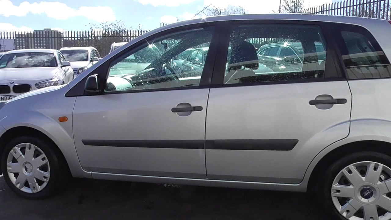 Ford Fiesta Style climate U104938 - YouTube
