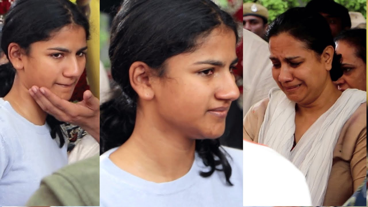 Vanditha Puneeth Rajkumar & Aswini Emotional Moment | Spandana Vijay ...