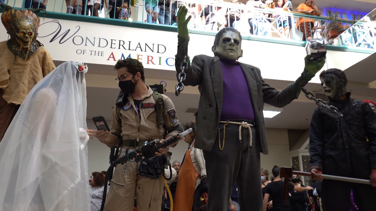 (Day 1) MONSTER CON Adult Costume Contest 2021 Wonderland of the ...