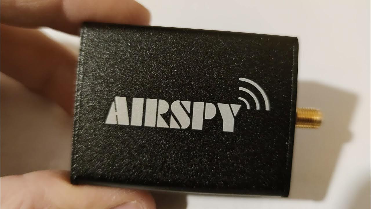 Unboxing sdr Airspy R2 (4k video) - YouTube