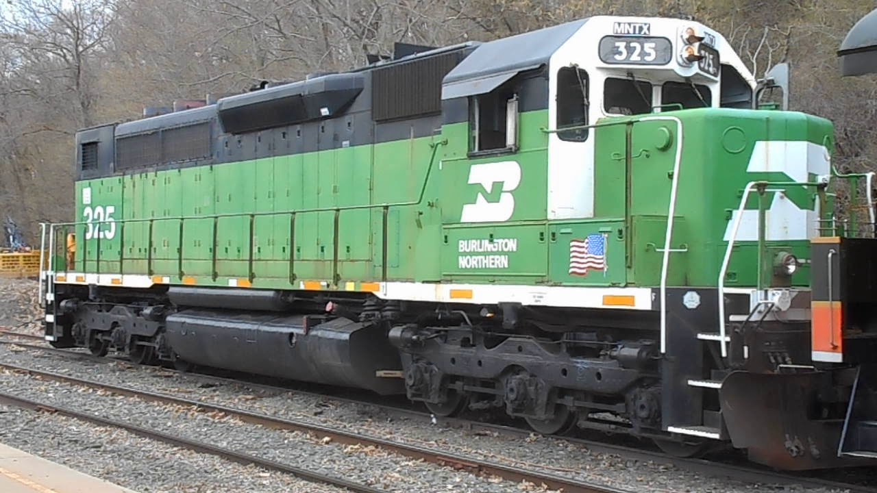 MNTX 325 SDP40 idling 5/5/19 - YouTube