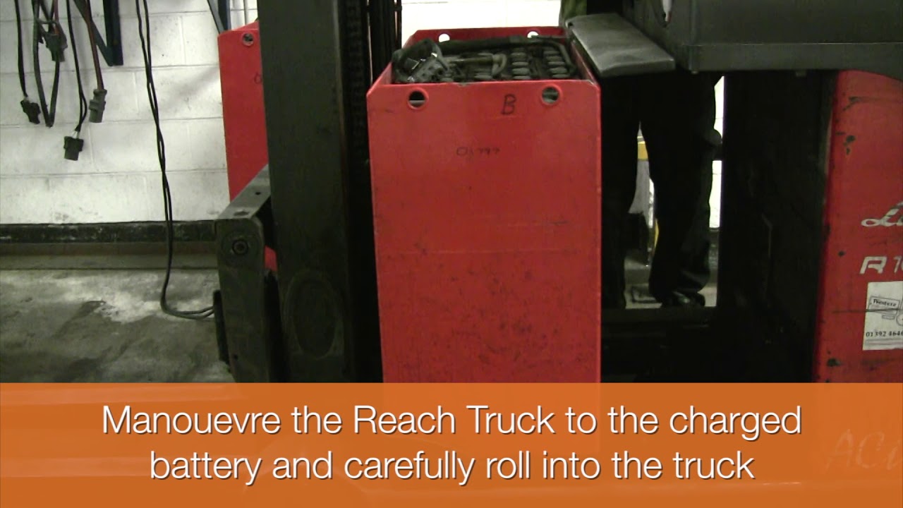 Reach Truck Battery Change | Langley Mechanical Services - YouTube