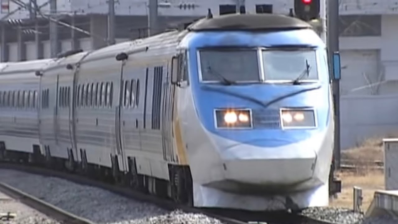 韓国(KORAIL) セマウル号/새마을호/Saemaeul-ho ソウル駅 入線 - YouTube
